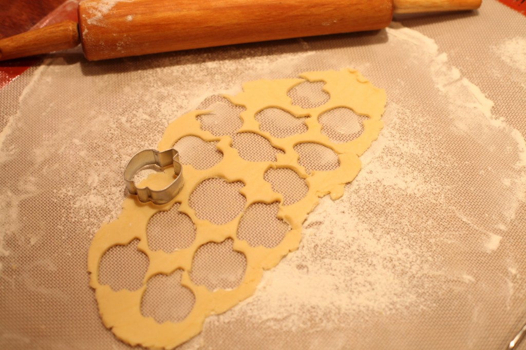 Pie Tutorial 2- Decorative Pie Cut Outs | Jenny Evans